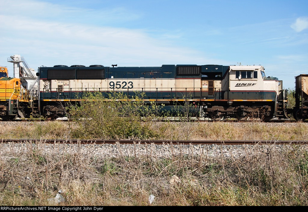 BNSF 9523
